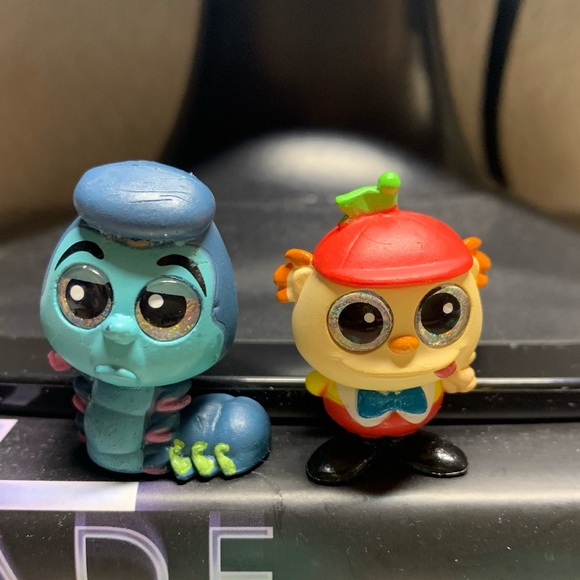 Toys | Doorables Series 8 Alice In Wonderland Tweedle Dum And ...